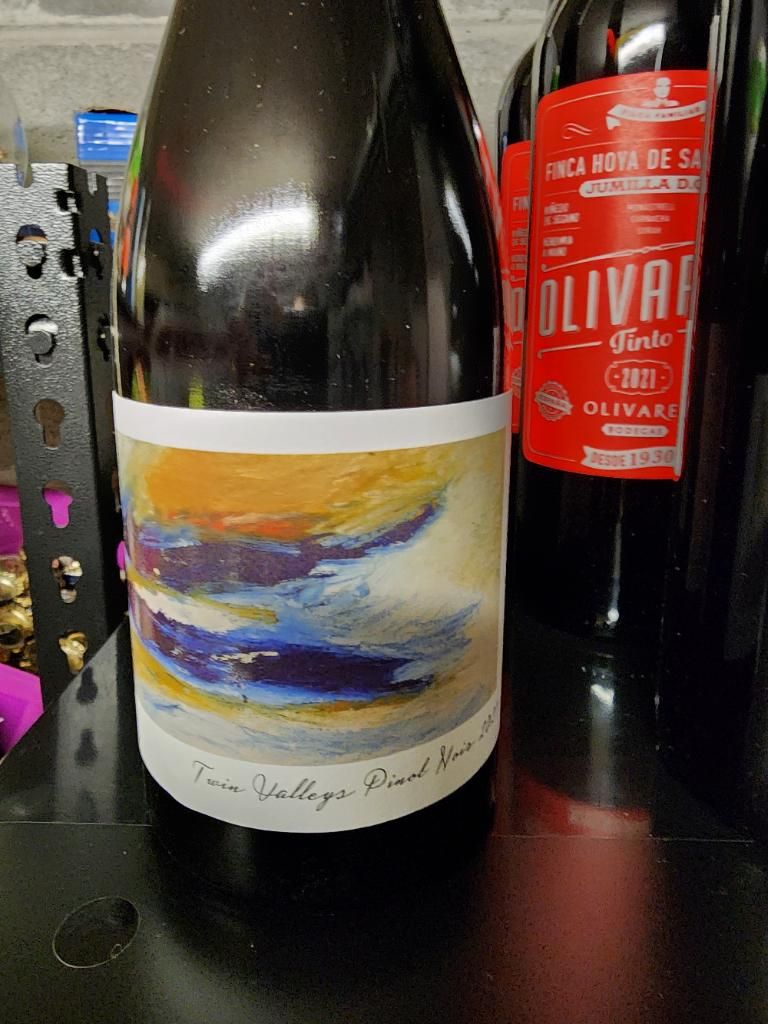 2021 Victorian Alps Winery Pinot Noir Twin Valleys, Australia, Victoria ...