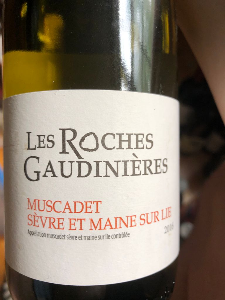 2021 Les Roches Gaudinières Muscadet de Sèvre-et-Maine sur lie, France ...