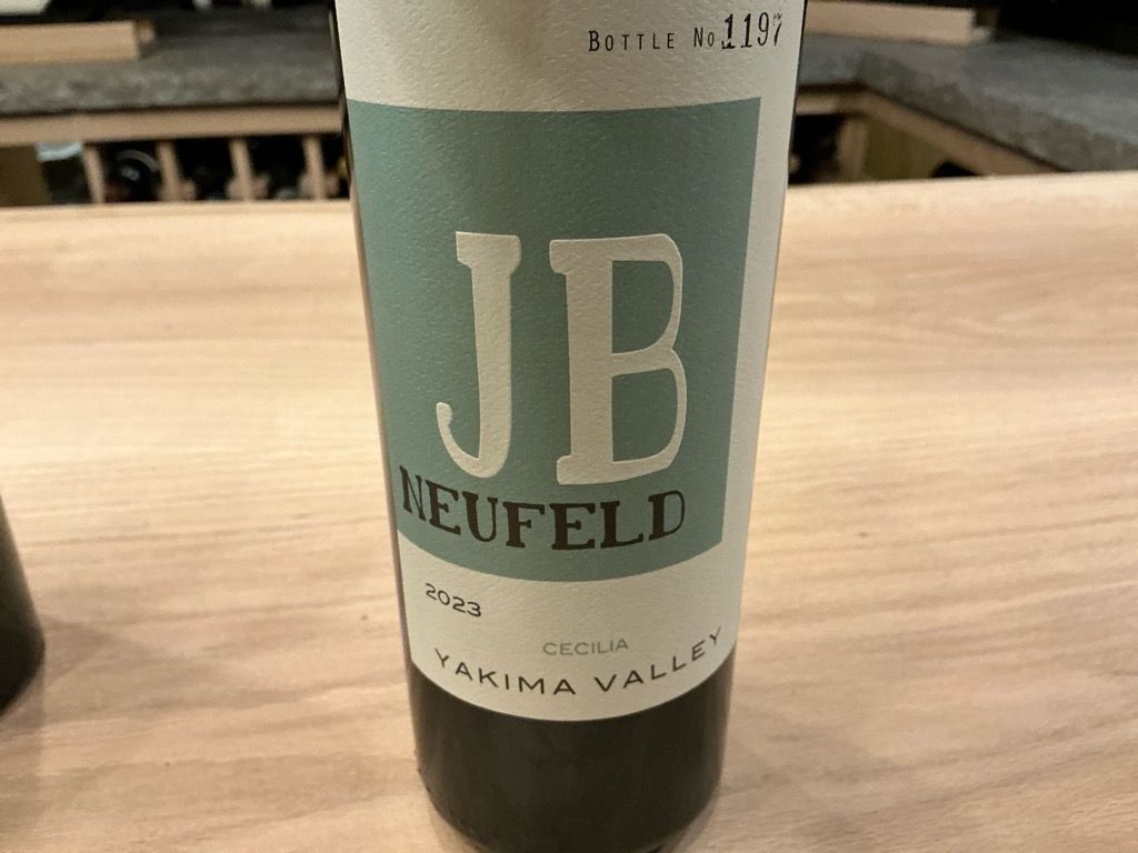 2023 JB Neufeld Cecilia, USA, Washington, Columbia Valley, Yakima ...