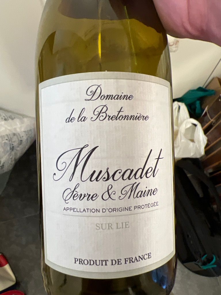 2022 Domaine de la Bretonniere Muscadet de Sèvre-et-Maine sur lie ...