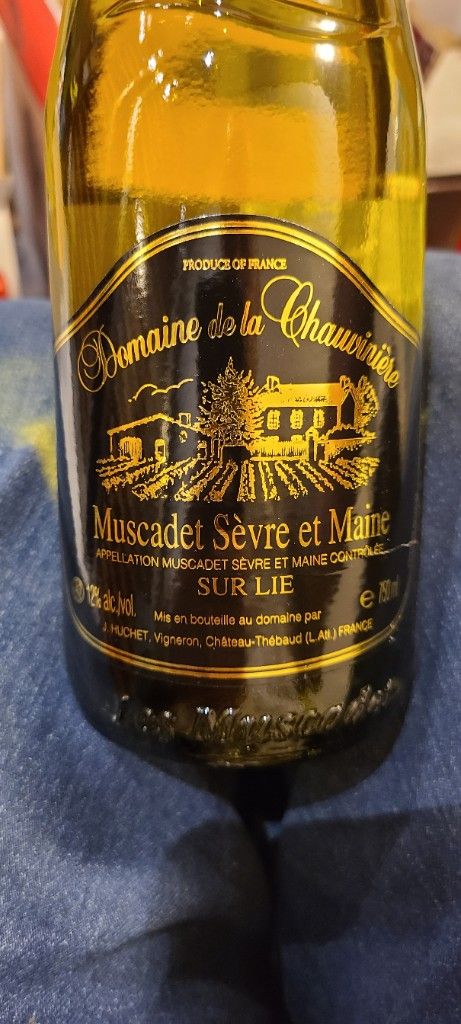 2018 Domaine de la Chauviniere Muscadet de Sèvre-et-Maine sur lie ...