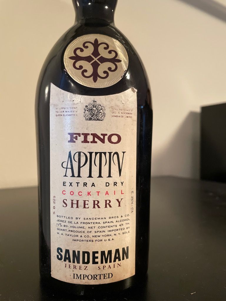 1968 Sandeman Jerez-Xérès-Sherry Fino Sherry Apitiv Extra Dry, Spain ...