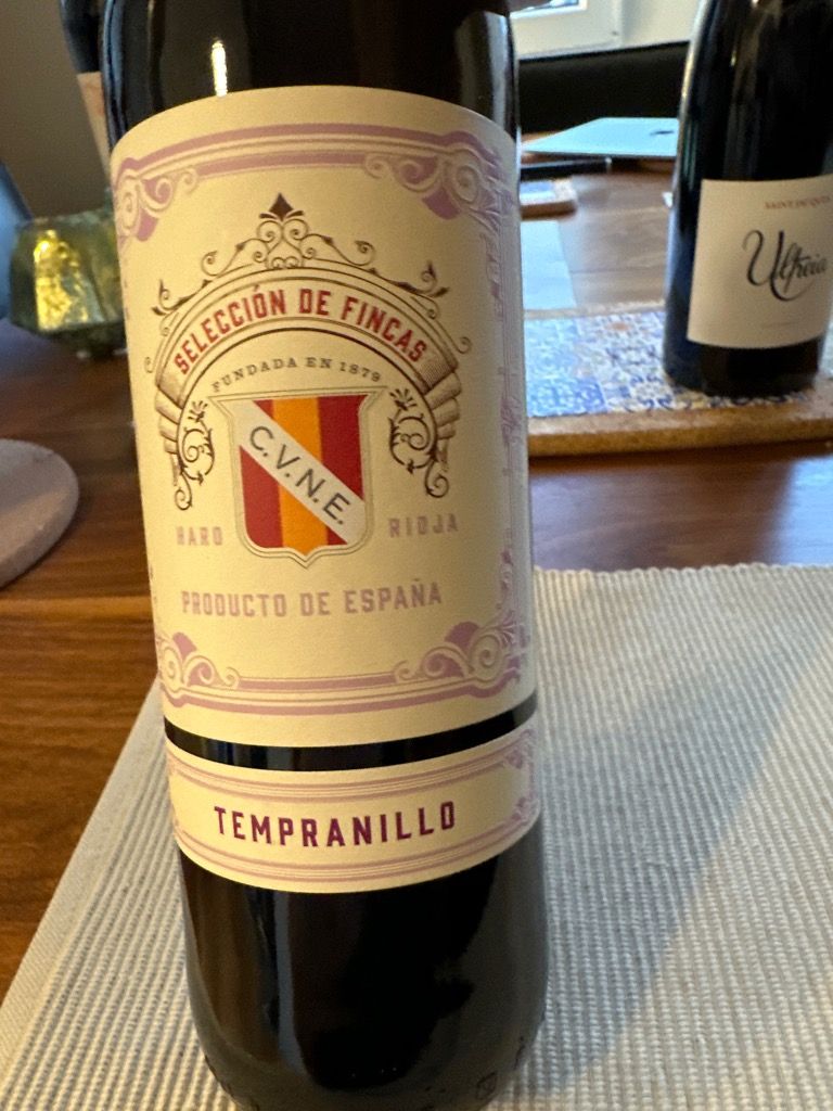 2021 C.V.N.E. (Compañía Vinícola del Norte de España) Ribera del Duero Selección de Fincas ...