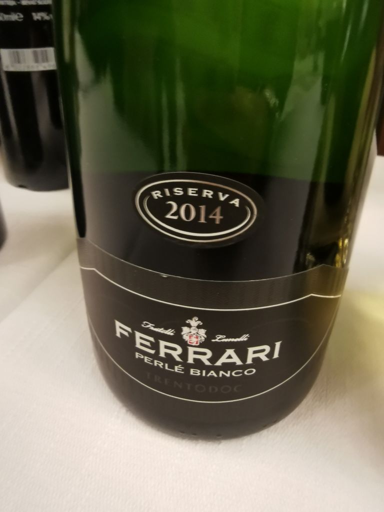 2015 Ferrari Perlé Bianco Riserva, Italy, Trentino-Alto Adige, Trentino ...