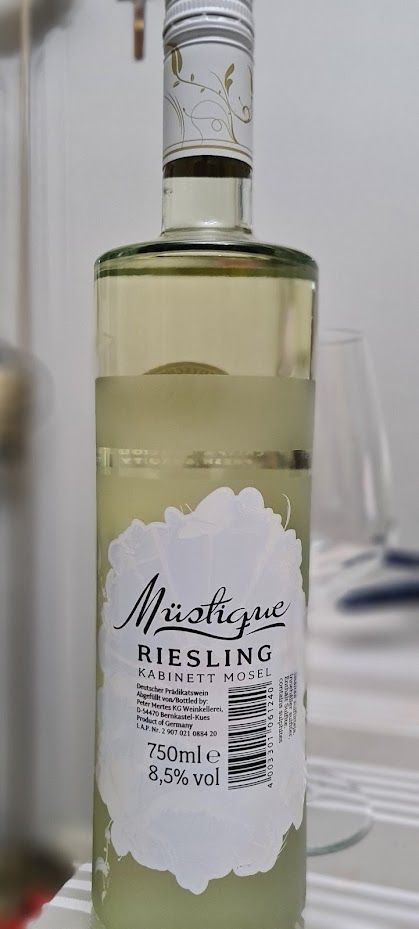 2018 Peter Mertes Weinkellerei Riesling, Germany - CellarTracker