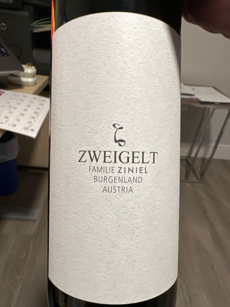 2020 Familie Ziniel Zweigelt Basic [Zweigelt/Blaufränkisch], Austria ...
