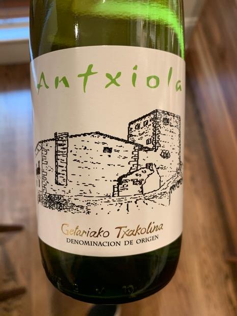 2018 Zudugarai Getariako Txakolina Antxiola, Spain, País Vasco ...
