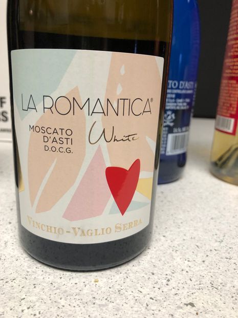 2018 Vinchio-Vaglio Serra Moscato d'Asti la Romantica White, Italy ...