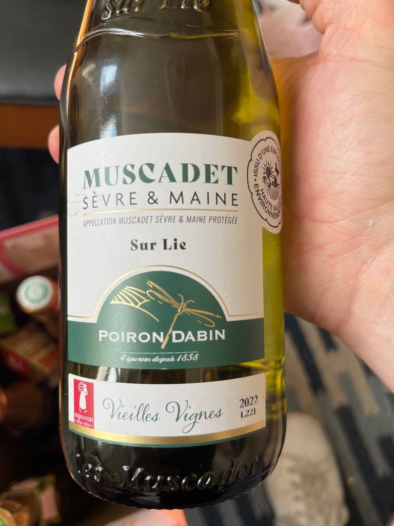 2021 Vignoble Poiron-Dabin Muscadet de Sèvre-et-Maine sur lie Vieilles ...
