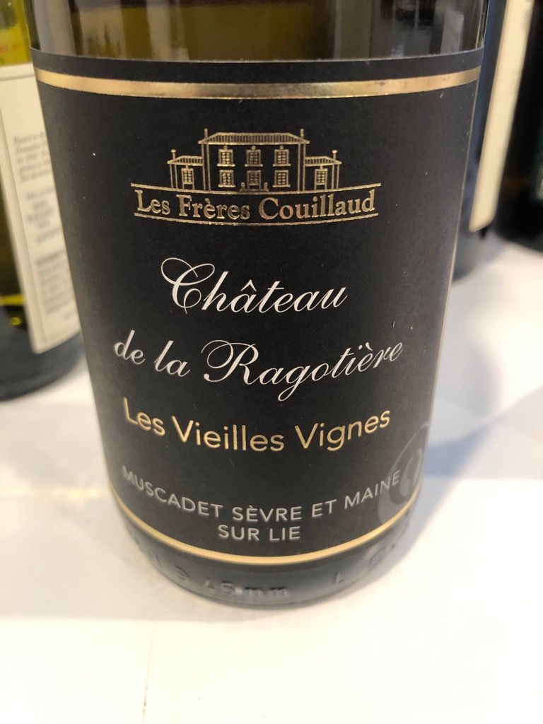 2020 Château de la Ragotière Muscadet de Sèvre-et-Maine sur lie, France ...