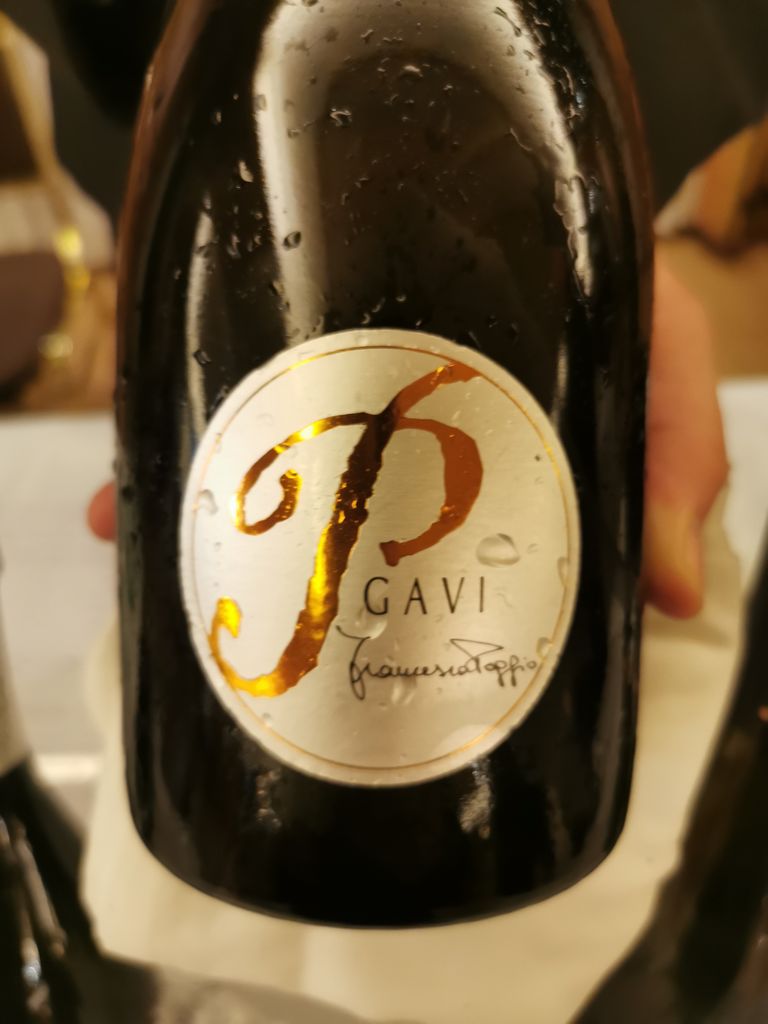 2018 Il Poggio di Gavi Gavi Francesca Poggio Metodo Classico, Italy ...