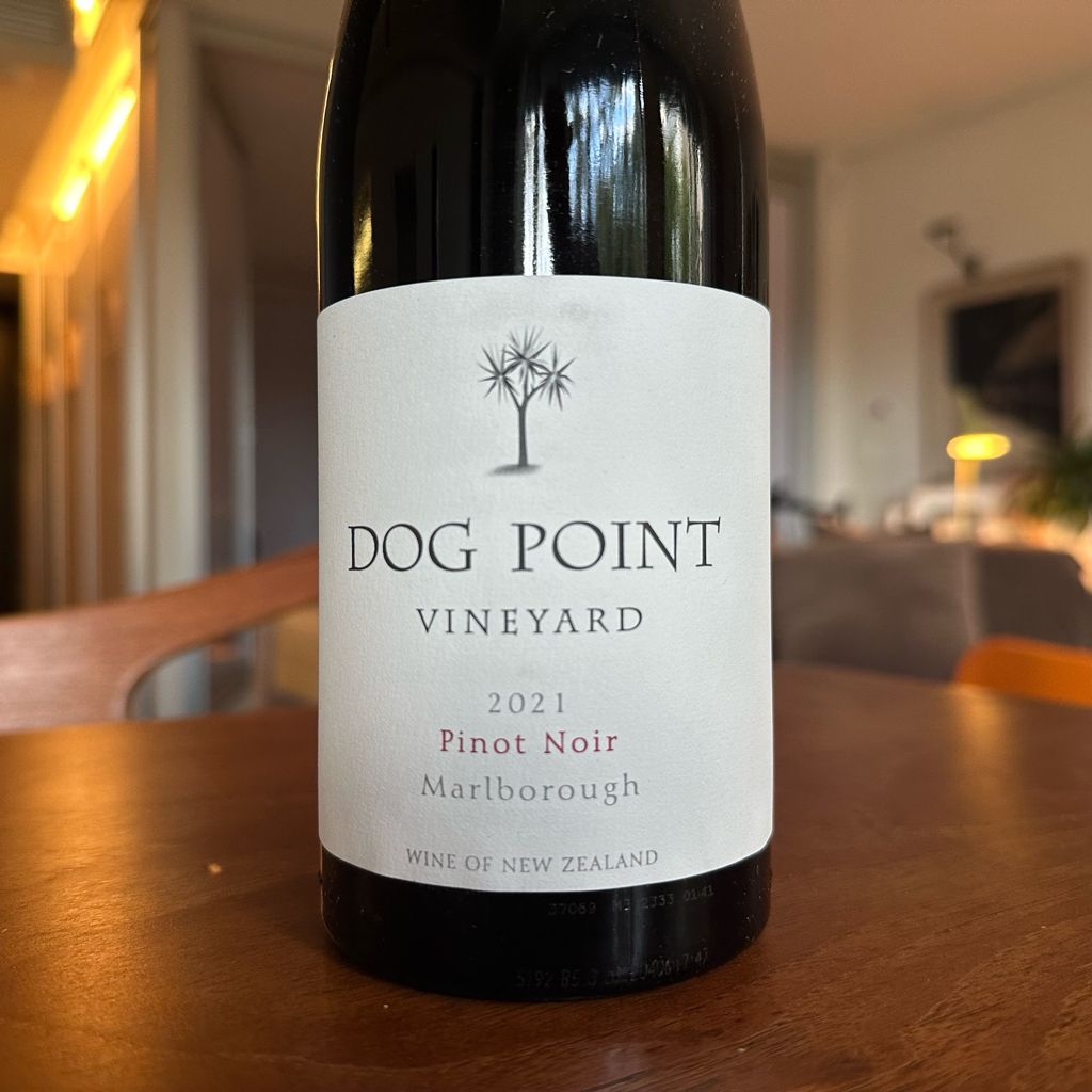 2021 Dog Point Vineyard Pinot Noir, New Zealand, South Island ...