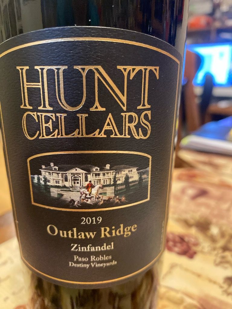 2019 Hunt Cellars Zinfandel Outlaw Ridge, USA, California, Central ...