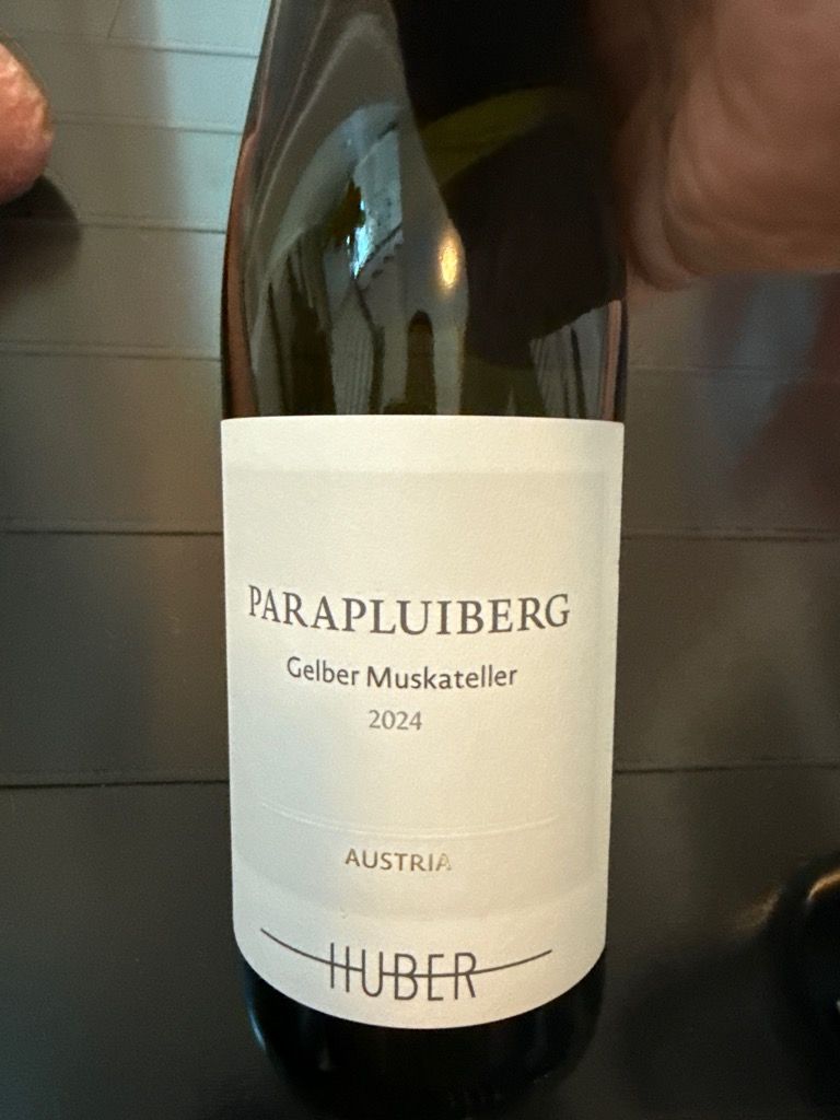 2022 Weingut Markus Huber Gelber Muskateller Parapluiberg, Austria ...