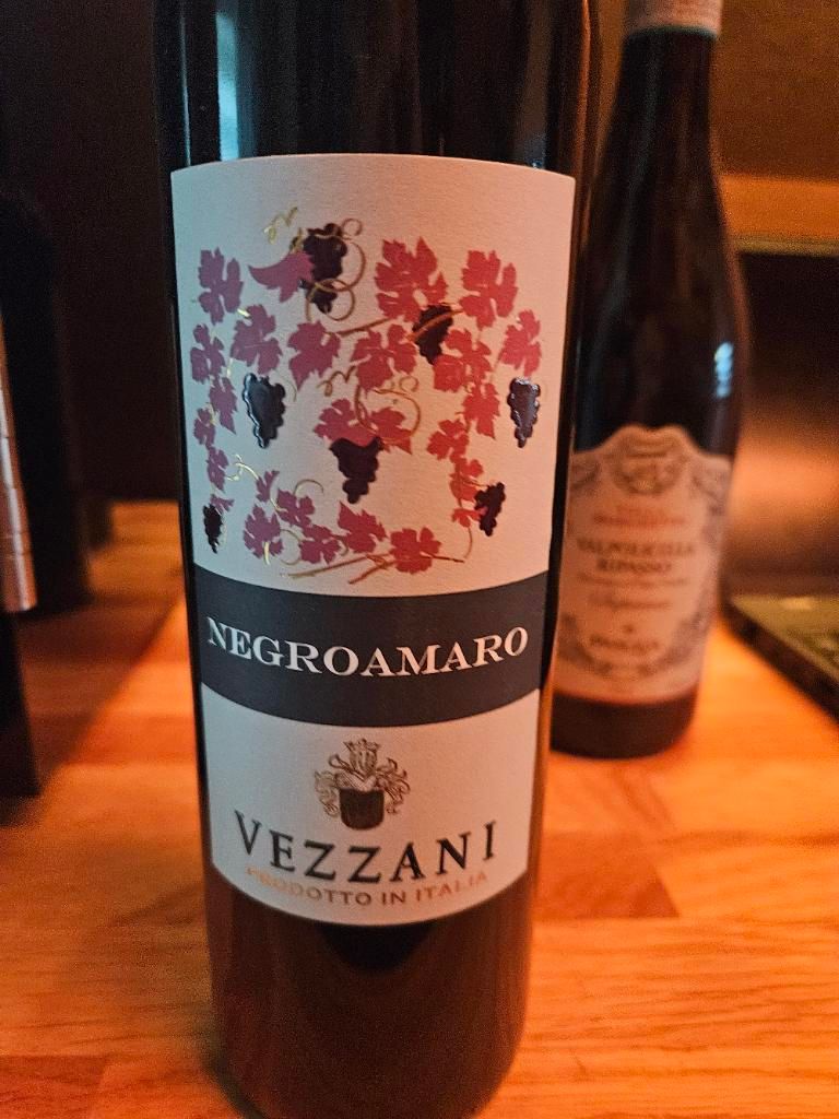 2021 Negroamaro Salento Vezzani, Italy - CellarTracker