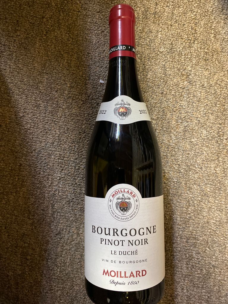 2022 Moillard Pinot Noir Bourgogne Le Duché, France, Burgundy ...