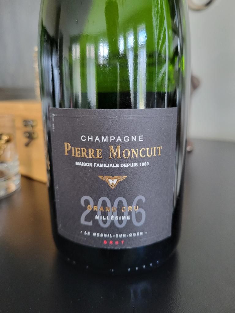 2006 Pierre Moncuit Champagne Grand Cru Millésime Extra-Brut, France ...