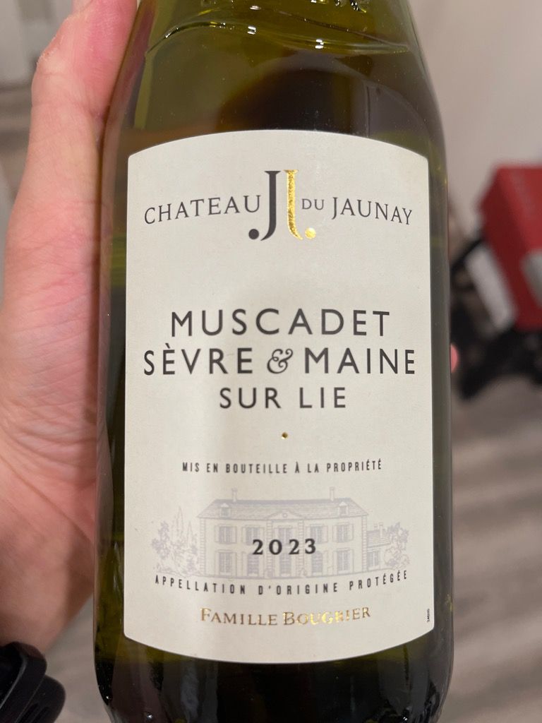 2023 Château du Jaunay Muscadet de Sèvre-et-Maine sur lie, France ...