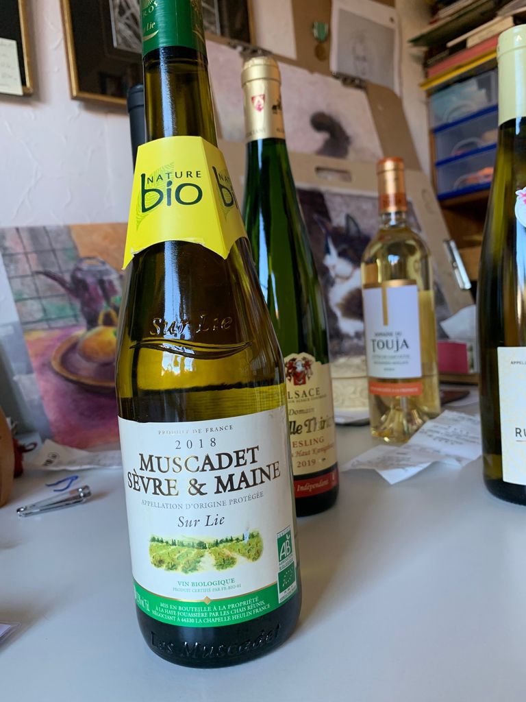 2018 Sur Lie Muscadet de Sèvre-et-Maine sur lie Les Vignes du Bourg ...