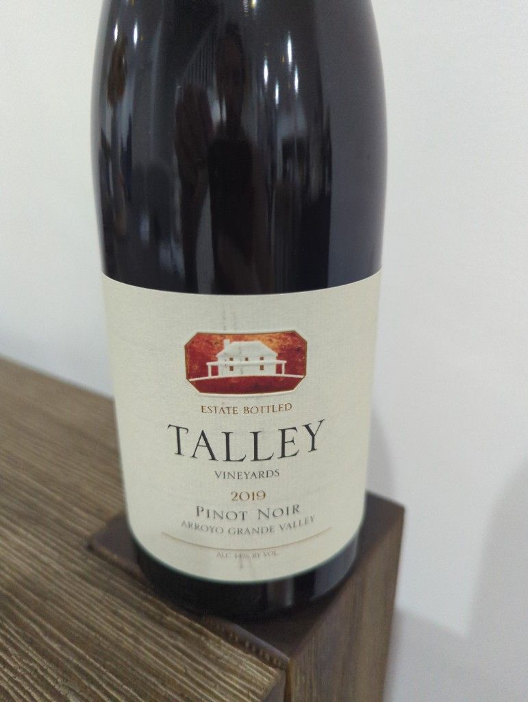 NV Talley Vineyards Pinot Noir Arroyo Grande Valley, USA, California ...