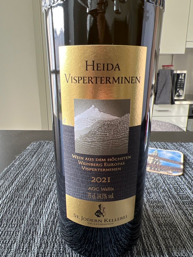 2023 St. Jodern Kellerei Pinot Noir Heidadorf Viperterminen ...